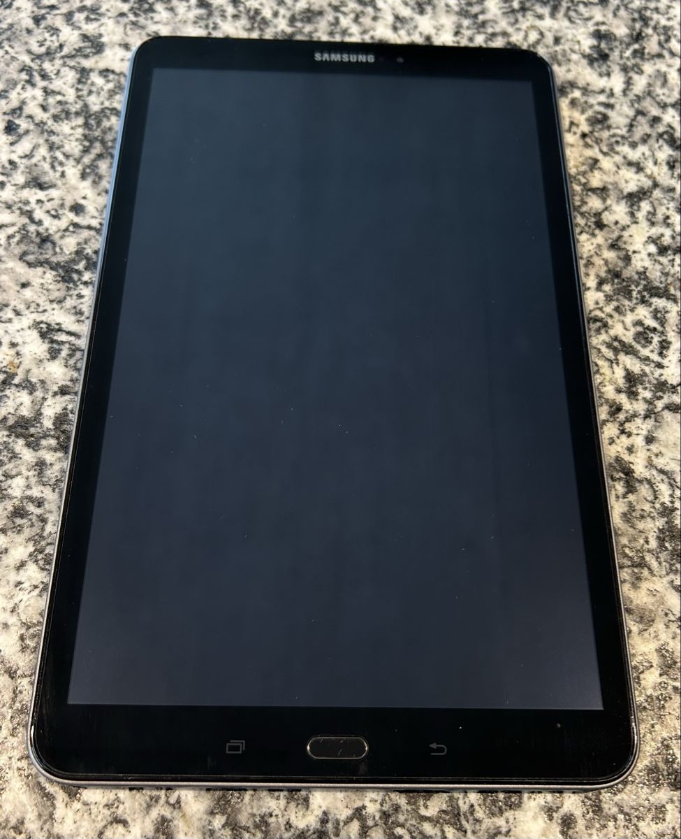 SAMSUNG 📱 Tablet SM-t585 (32 GB) - neuwertig & top Zustand! (Neu (gemäss Beschreibung)) in ...