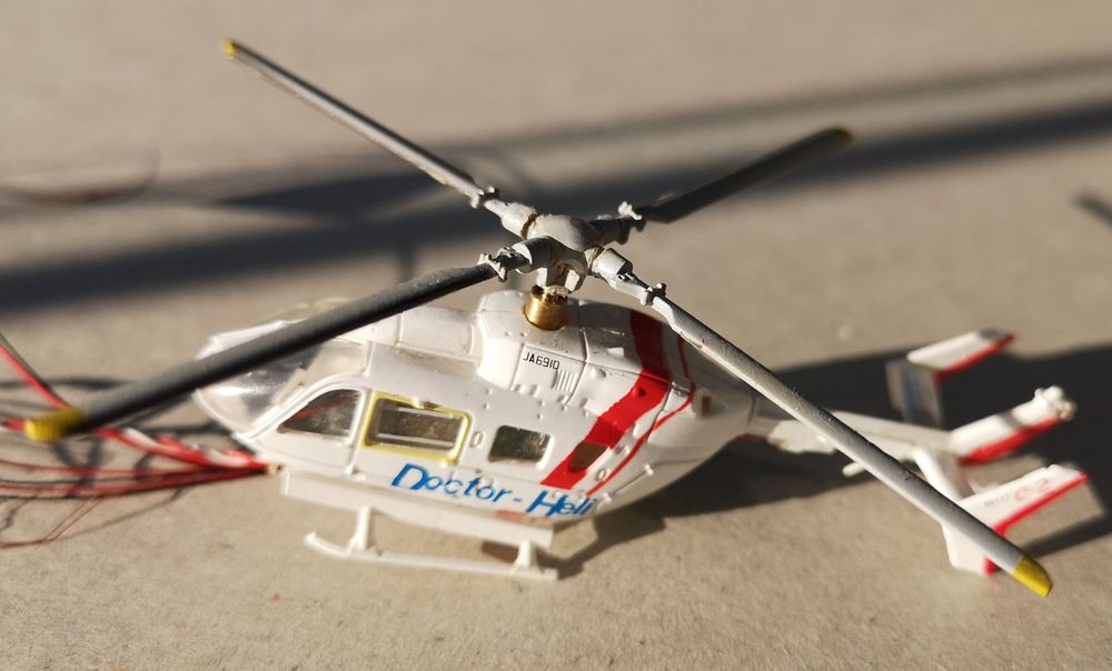 HELI DOCTOR Helikopter mit Antrieb und Positionslichtern (Neu (gemäss ...