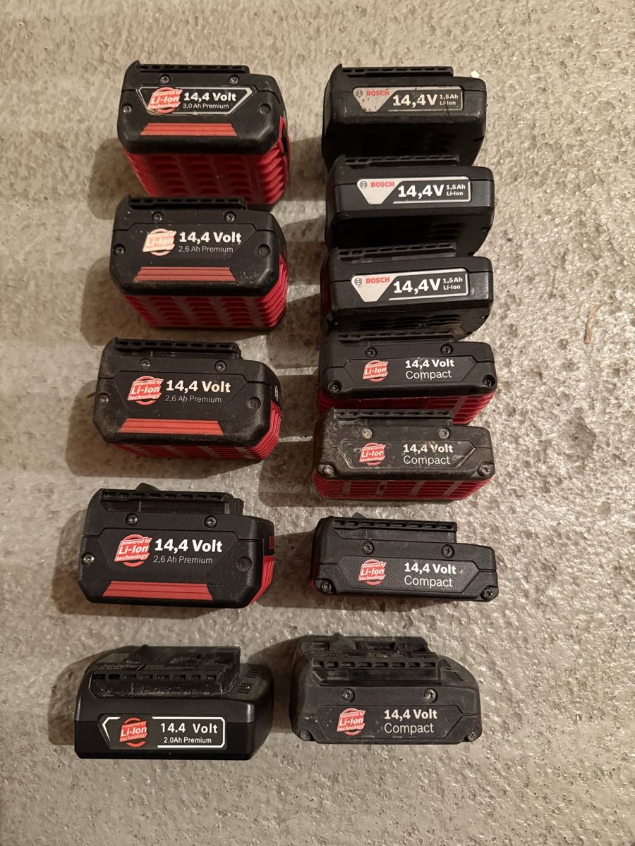 12 x Bosch Akkus 14.4V funktionieren alle einwandfrei (Gebraucht) in St ...