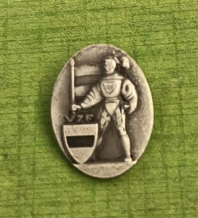 VZF Zug Abzeichen (Gebraucht) in Itingen für CHF 8 – mit Lieferung auf ...