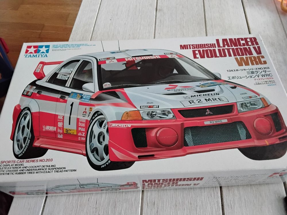 Mitsubishi Lancer Evolution V WRC 1:24 (Neu und originalverpackt) in ...