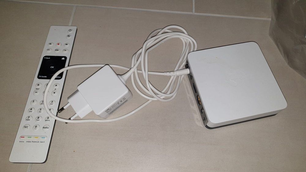 Swisscom TV Box UHD 4K ab 1 CHF (Gebraucht) in Zürich für CHF 19 – mit ...