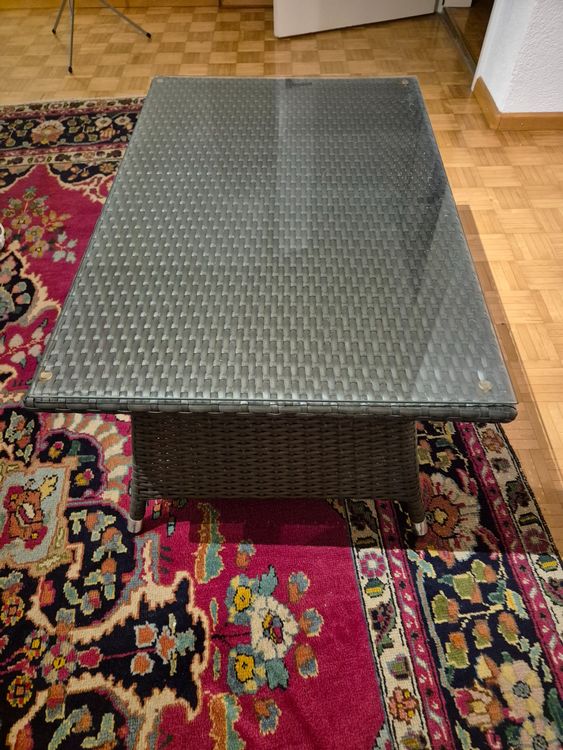 Gartentisch Rattanoptik mit Glasplatte (Gebraucht) in Schönenbuch für CHF 10 – nur Abholung auf ...
