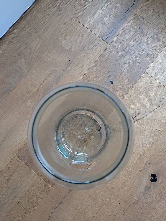 Grosse Vase mit Loch und Deckel (Gebraucht) in Niederglatt ZH für CHF 1 ...