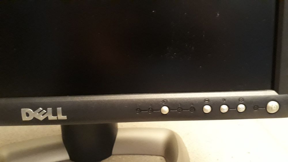 DELL 20 Zoll TFT Ultrasharp 2001FP (Gebraucht) in Stäfa für CHF 57 ...