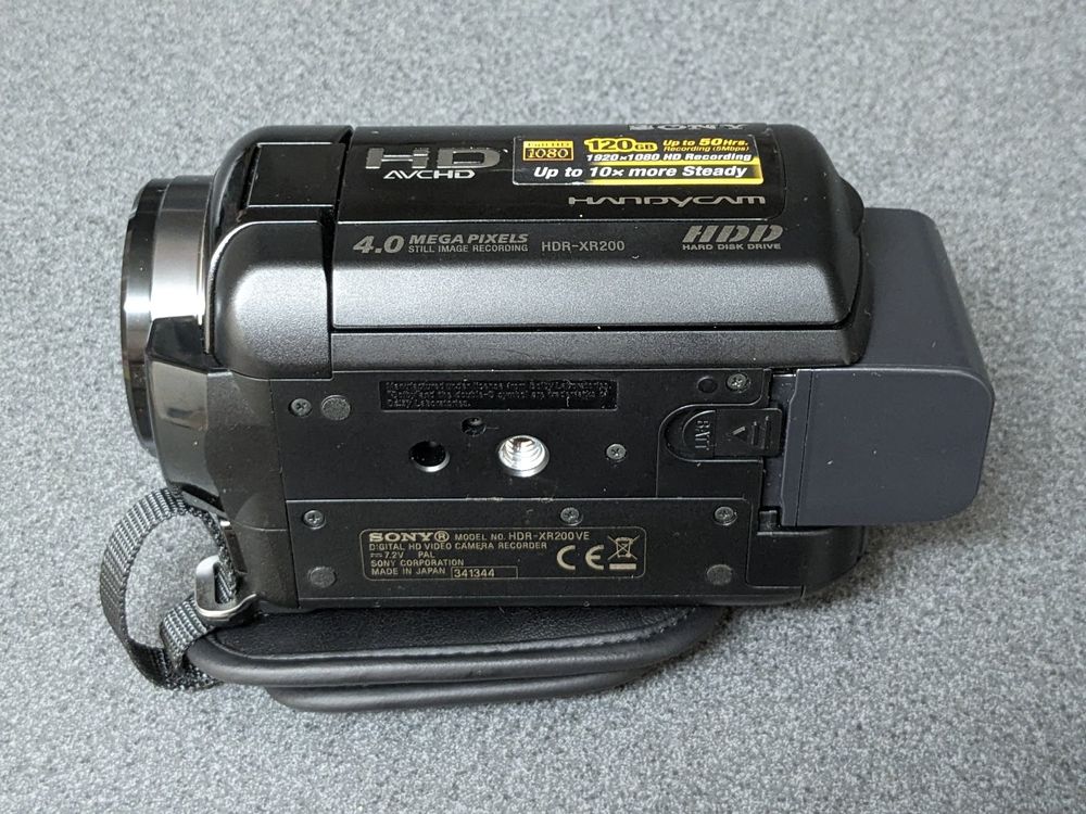 Sony Handycam HDR-XR200VE mit 120GB Speicherplatz | Kaufen auf Ricardo