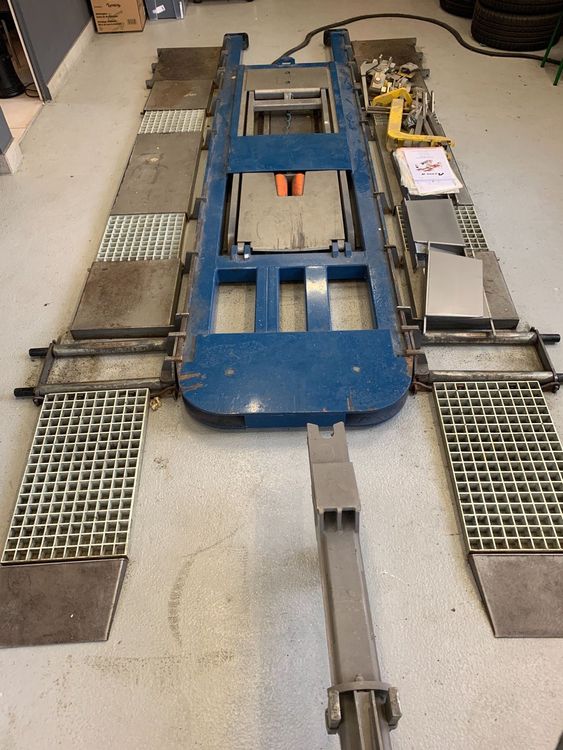 Carrosserielift, Celette Lift mit Dozer (Gebraucht) in Wünnewil für CHF ...