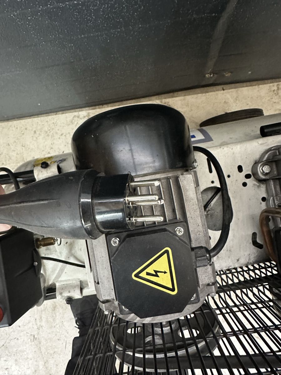 Zenag Druckluft Kompressor 10 bar 100 Liter ab 1.00 (Gebraucht) in ...