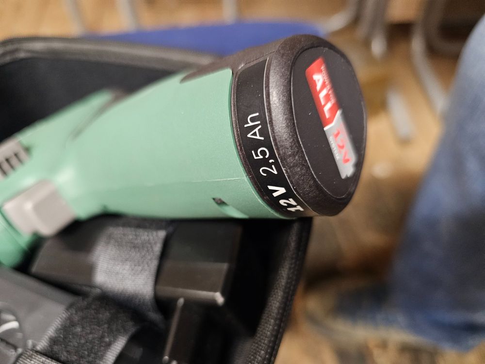 Bosch GAL 12V-20 (Neu (gemäss Beschreibung)) in Luzern für CHF 59 – mit ...