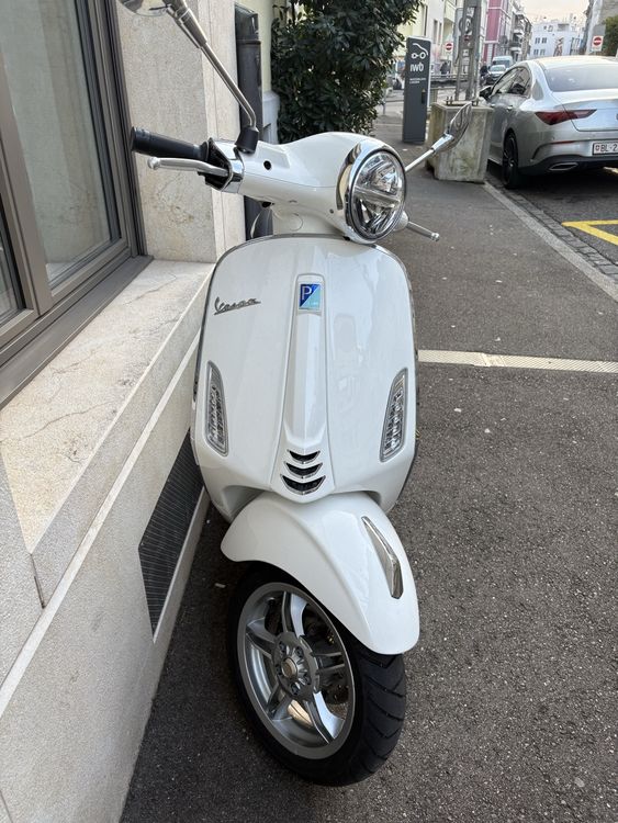Vespa Primavera 125 weiss (Gebraucht) in Basel für CHF 3400 – nur Abholung auf Ricardo kaufen