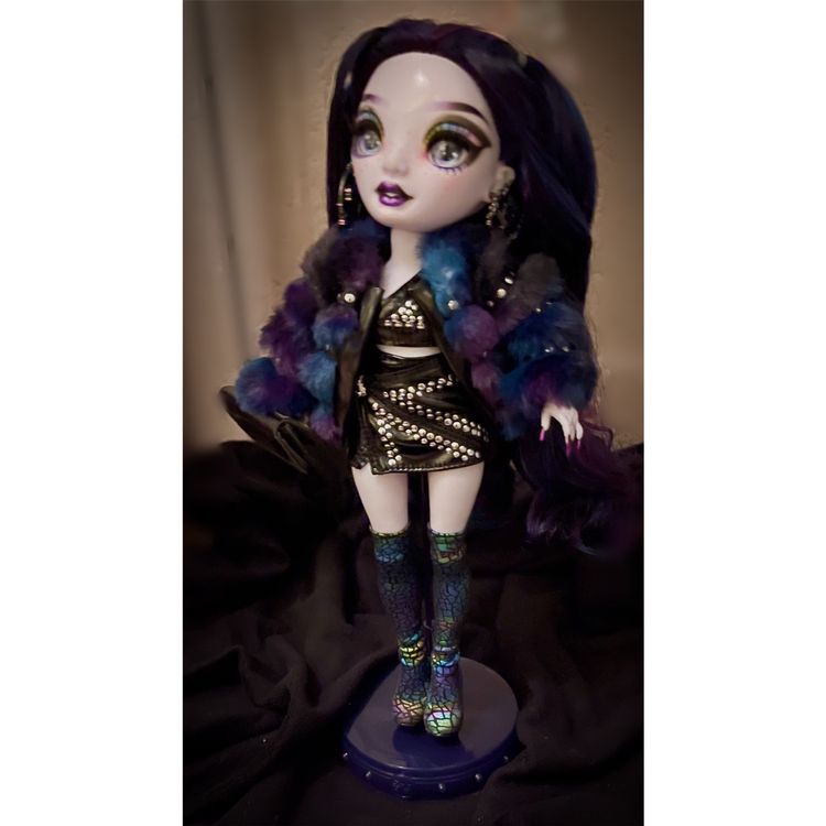 Rainbow High Shadow High Naomi Storm aus Sammung wie neu | Acheter sur ...