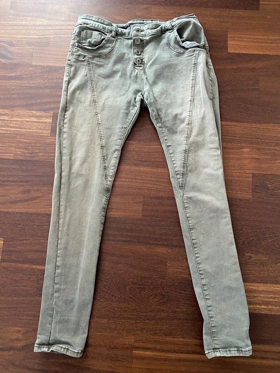 Beige/Grüne Boyfriend Jeans von Chicorée Gr. M (Gebraucht) in Dübendorf ...