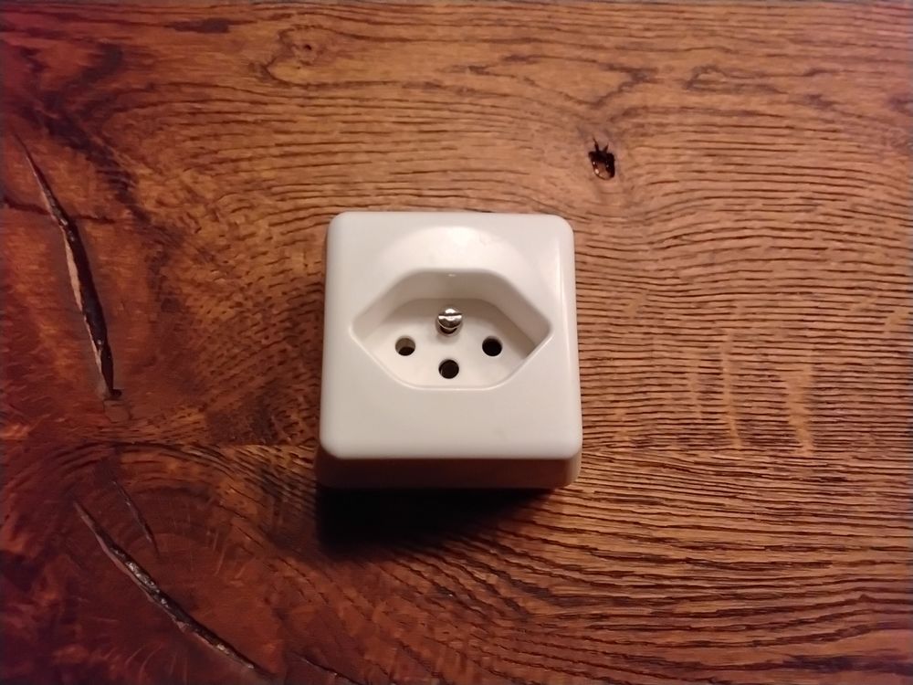 Steckdose AP Typ 13 Feller (Gebraucht) in Grosshöchstetten für CHF 15 ...