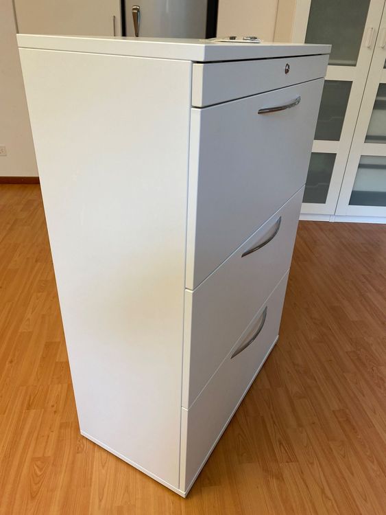Sitag Aktenschrank - mit hängemappen - Neupreis CHF 1'500... (Gebraucht) in Egg b. Zürich für ...