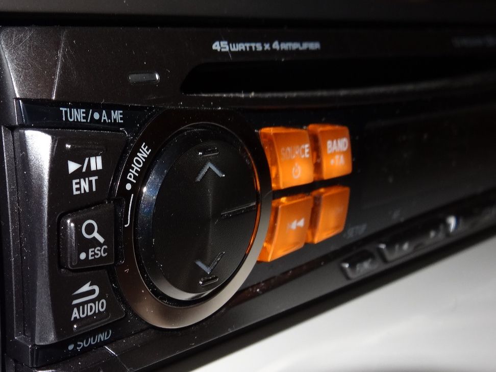 Alpine CDE-9872RM CD-Receiver MP3 RDS 4 × 45 Watt (max.) (Gebraucht) in ...