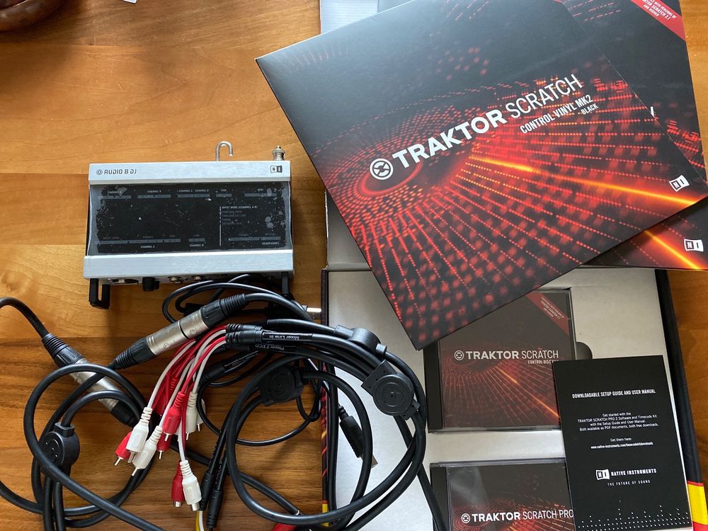 Traktor Scratch MK2 inkl Audio 8 DJ interface (Gebraucht) in Basel für ...