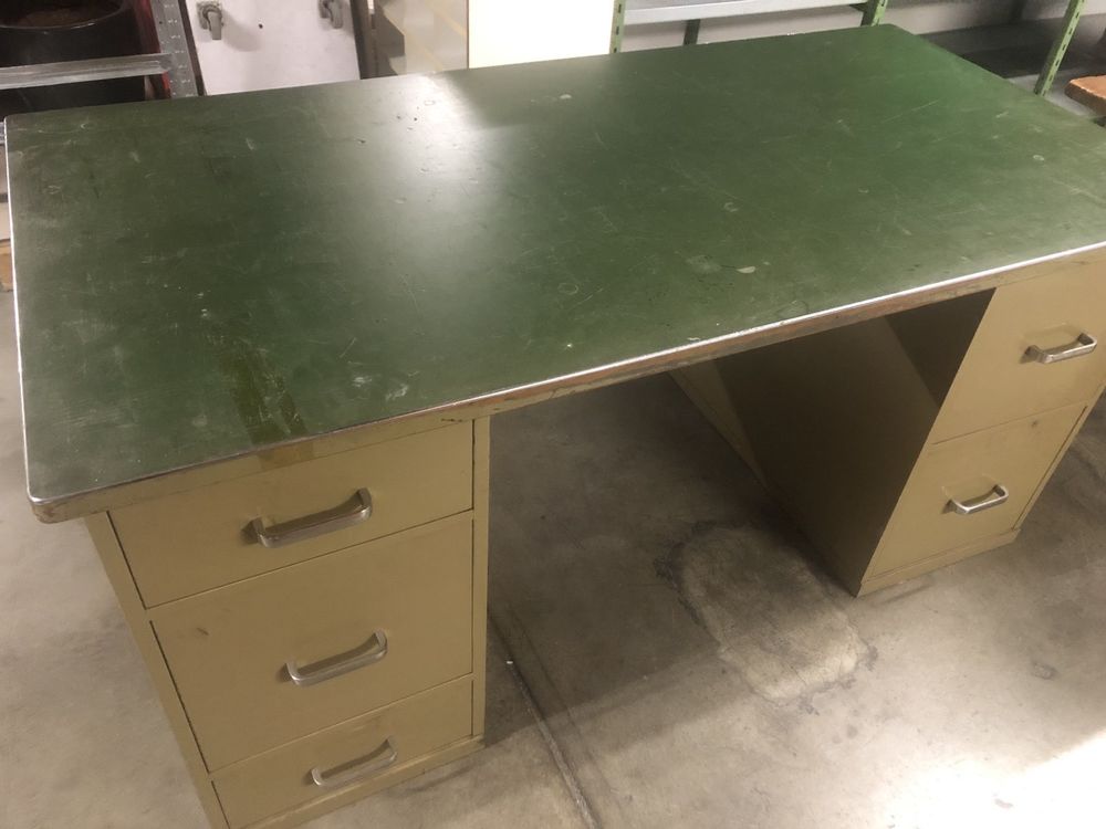 Alte Metall Pulte | Kaufen auf Ricardo