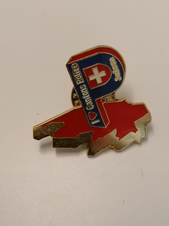 Pin - Kantons Polizei Suisse (Gebraucht) in Basel für CHF 9.9 – mit Lieferung auf Ricardo kaufen