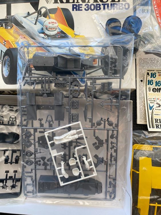 Tamiya Renault RE 30 B Turbo F1 Scale 1 : 20 | Acheter sur Ricardo