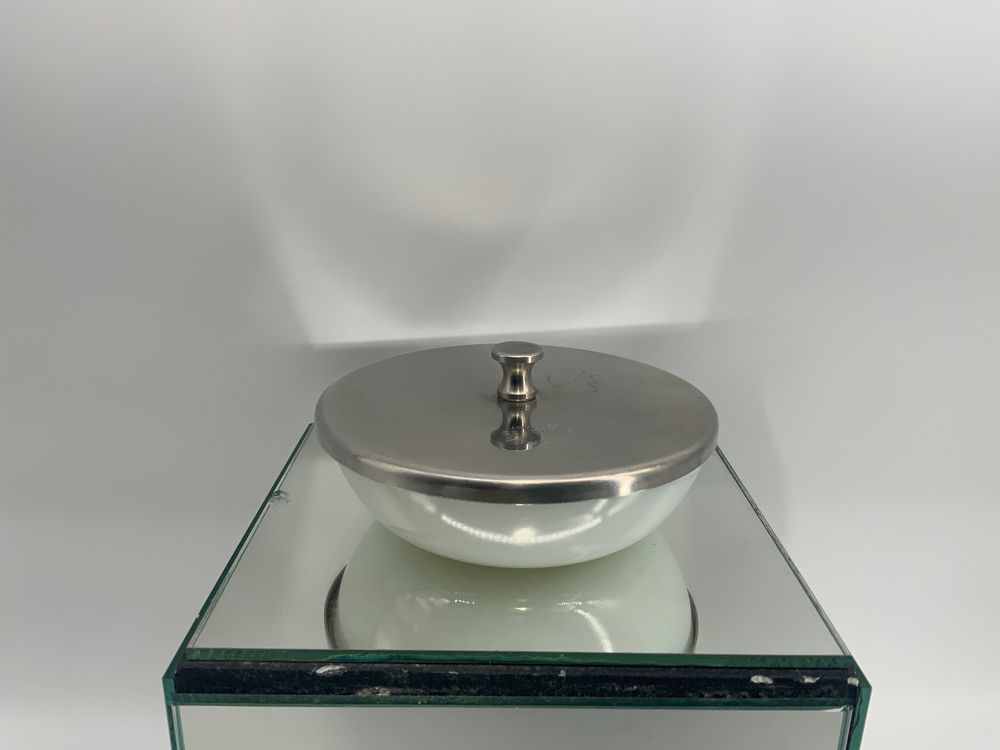 Zahnarzt Schale mit Deckel (Gebraucht) in Erlach für CHF 38 – mit ...