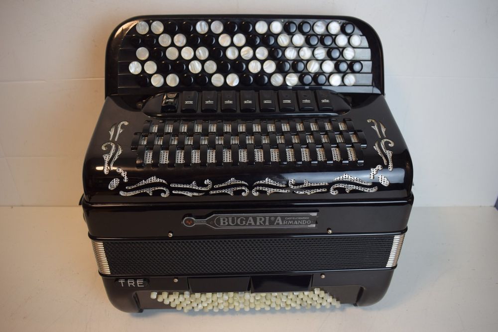 Akkordeon chromatisch Bugari Armando Tre Stufengriff (Gebraucht) in ...