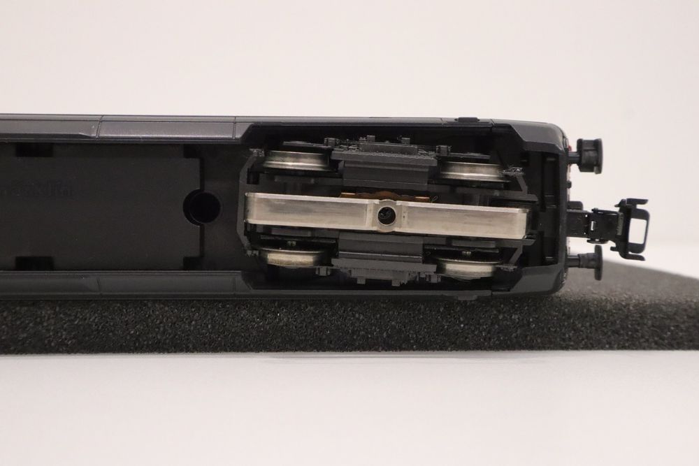 Märklin 37460 SBB Re 460 "Gotthard", AC Digital mit Sound | Kaufen auf ...