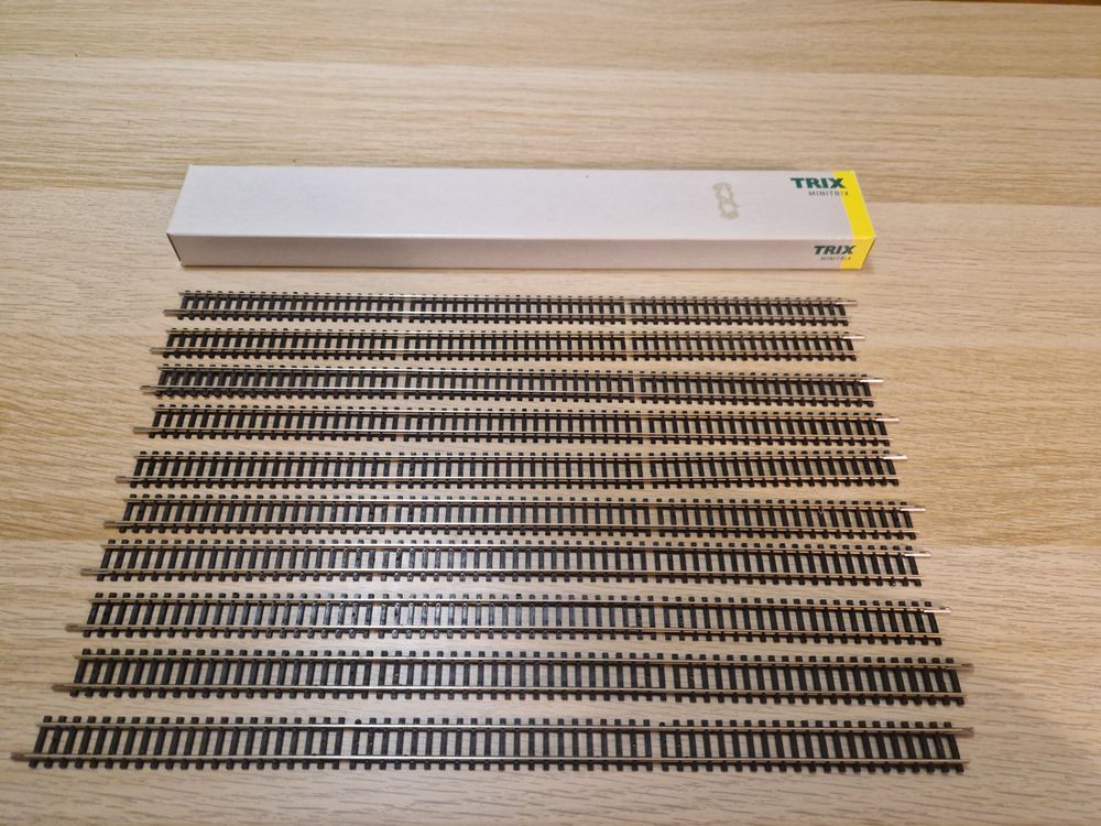 Minitrix 10 x 14902 gerades gleis N (Neuf avec emballage d'origine) à ...