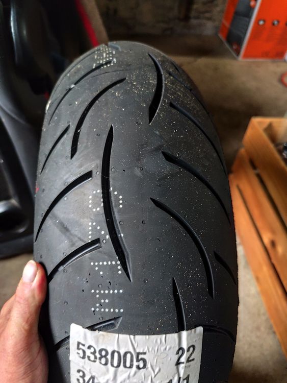 Metzler Roadtec Z8 interact Motorradpneus 180/55 ZR 17 (Neu und ...