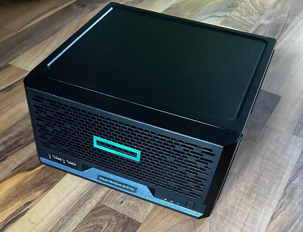 HPE ProLiant MicroServer Gen10, 2x SSD, 2x HDD (Gebraucht) in ...