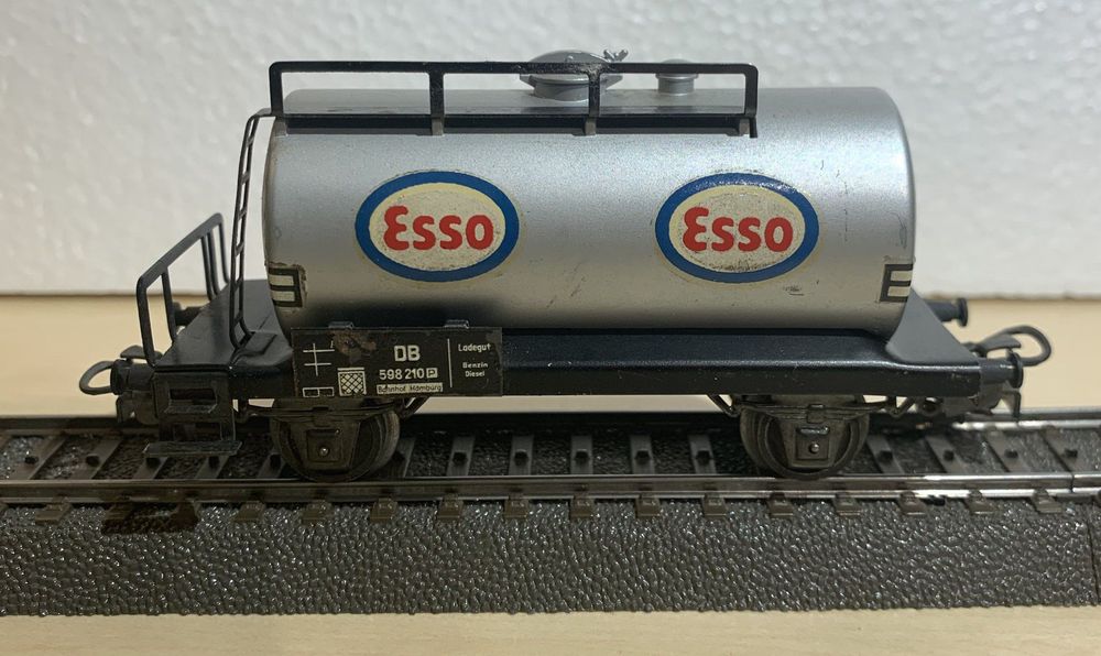 Märklin H0 Tankwagen Esso Antik (Gebraucht) in Trimbach für CHF 14.9 – mit Lieferung auf Ricardo ...