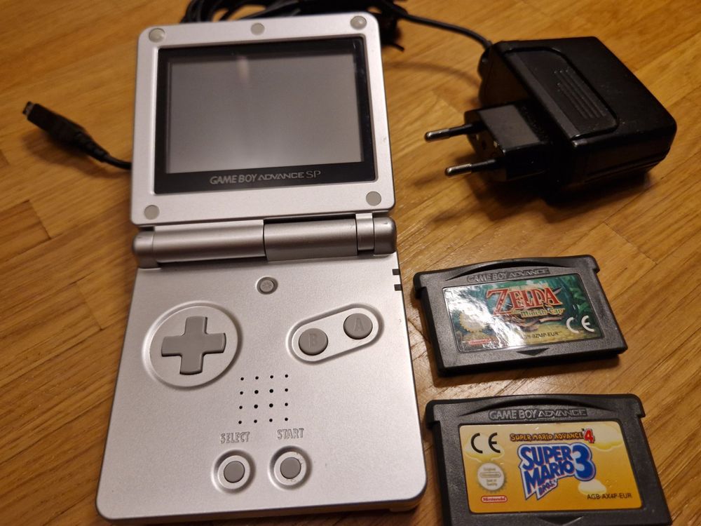 Gameboy Advance SP silver + 2 games | Kaufen auf Ricardo