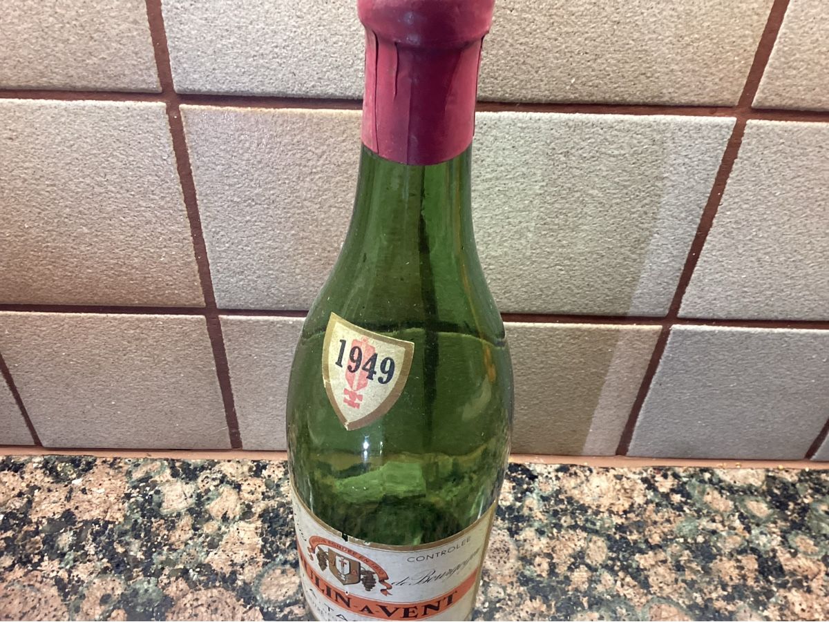 1 leere Flasche Moulin-a-vent 1949, ab Fr. 1.- (Gebraucht) in Reutigen ...