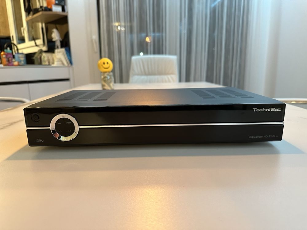 Mit dem digitalen HDTV -Festplattenreceiver DigiCorder HD S2 (Gebraucht ...