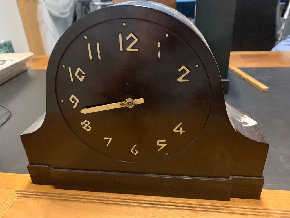 Horloge ancienne avec tirelire | Kaufen auf Ricardo