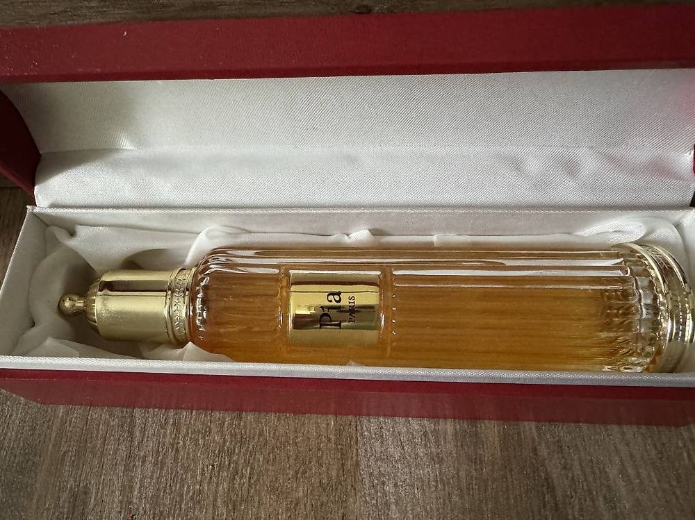 Parfum femme Pia Paris (Gebraucht) in Onex für CHF 100 – mit Lieferung ...