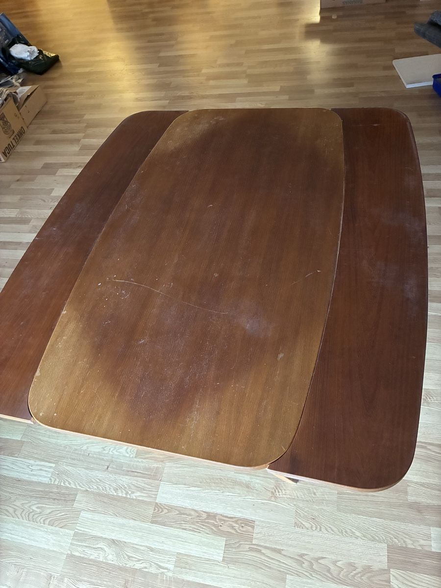 Tisch (Gebraucht) in Rüegsauschachen für CHF 50 – nur Abholung auf ...