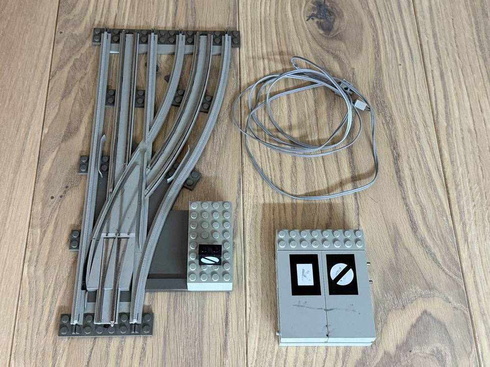 Lego 12 Volt Schienenweiche mit Taster und Kabel (Gebraucht) in Felben ...
