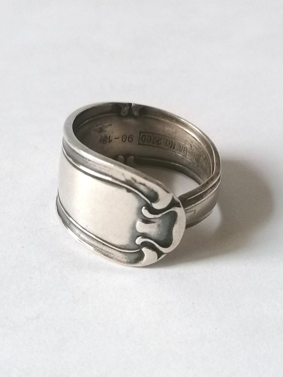 Wunderschone Schmuck Aus Silberbesteck Fotos