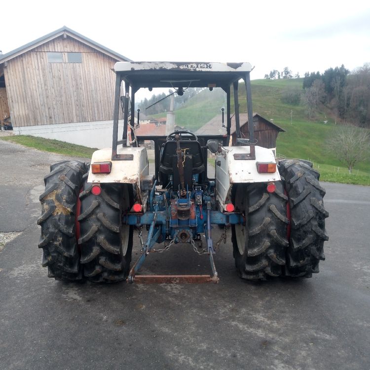 Traktor Allrad (Gebraucht) in Oberhelfenschwil für CHF 4260 – nur ...