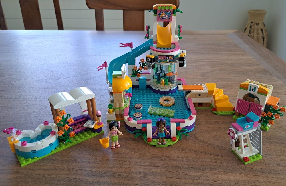 Lego Friends 41313 - La piscine en plein air de Heartlake (Gebraucht ...