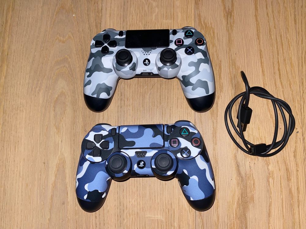 2x Playstation 4 Controller (Gebraucht) in Zürich für CHF 71 – mit ...