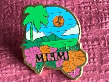 Miami Pin (Gebraucht) in Itingen für CHF 2.5 – mit Lieferung auf ...