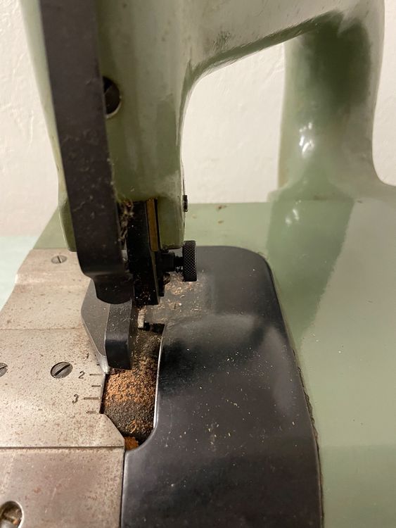 Leder Spaltmaschine Schärfmaschine Fortuna aus Sattlerei (Gebraucht) in ...