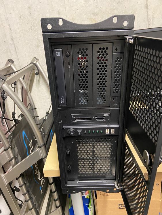 Server: selbst zusammengebaut | Kaufen auf Ricardo