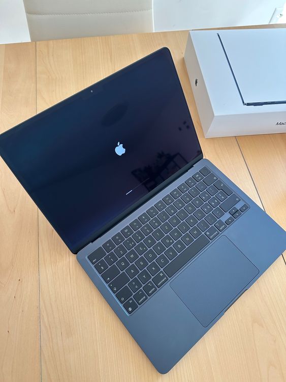 Apple MacBook Air 13 Zoll M3 8GB 256GB - Mitternacht (Gebraucht) in ...
