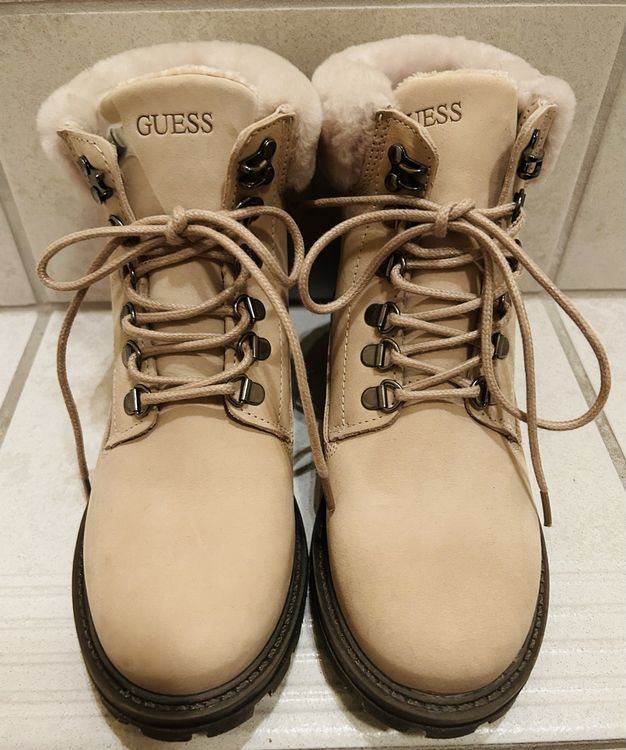 GUESS Boots (Gebraucht) in Tägerwilen für CHF 20 – mit Lieferung auf ...