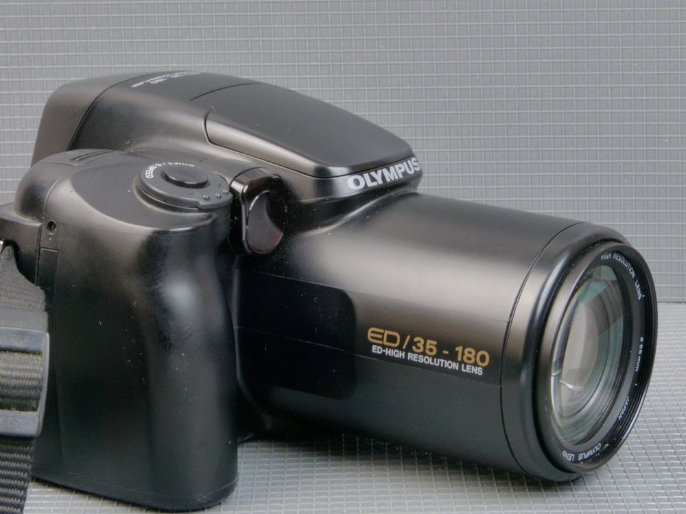 Olympus IS 3000 35mm Film Superzoom Kamera + Lederetui (Gebraucht) in ...