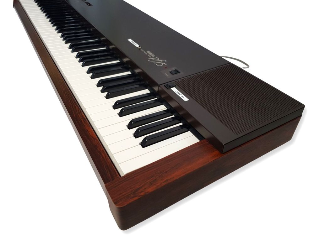YAMAHA Piano PF15 inkl. Verstärker | Kaufen auf Ricardo