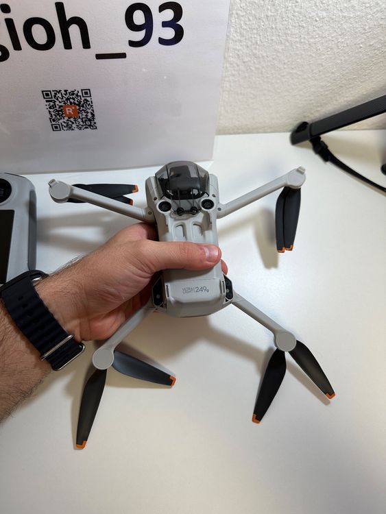 DJI MINI 3 Pro inkl. Flymore Kit (Neuf (Voir description)) à Schliern b ...