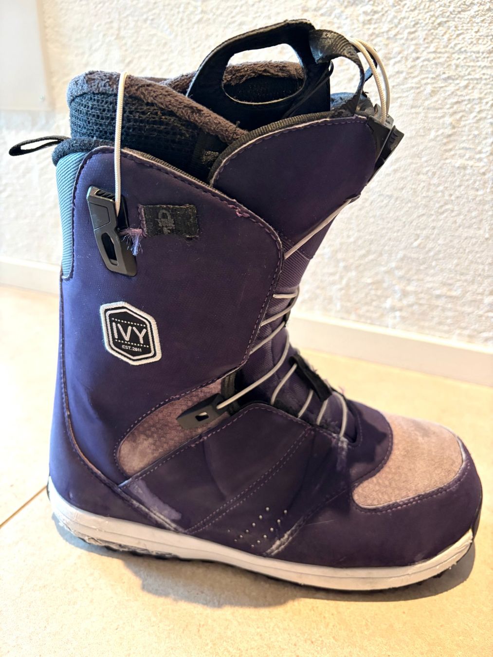 Salomon Ivy Snowboardschuhe, Grösse 42 (26,5 cm) (Gebraucht) in ...